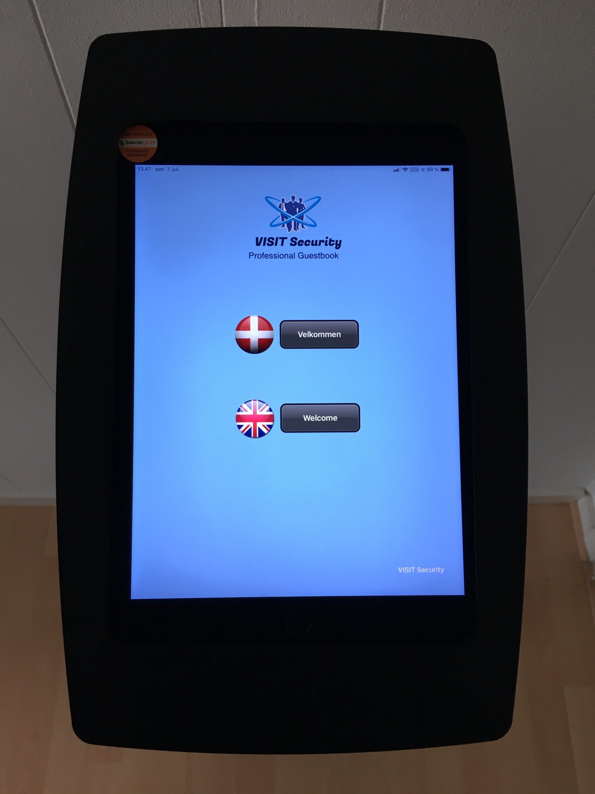 Example on iPad Security Frames and Layout - VISIT Security ApS